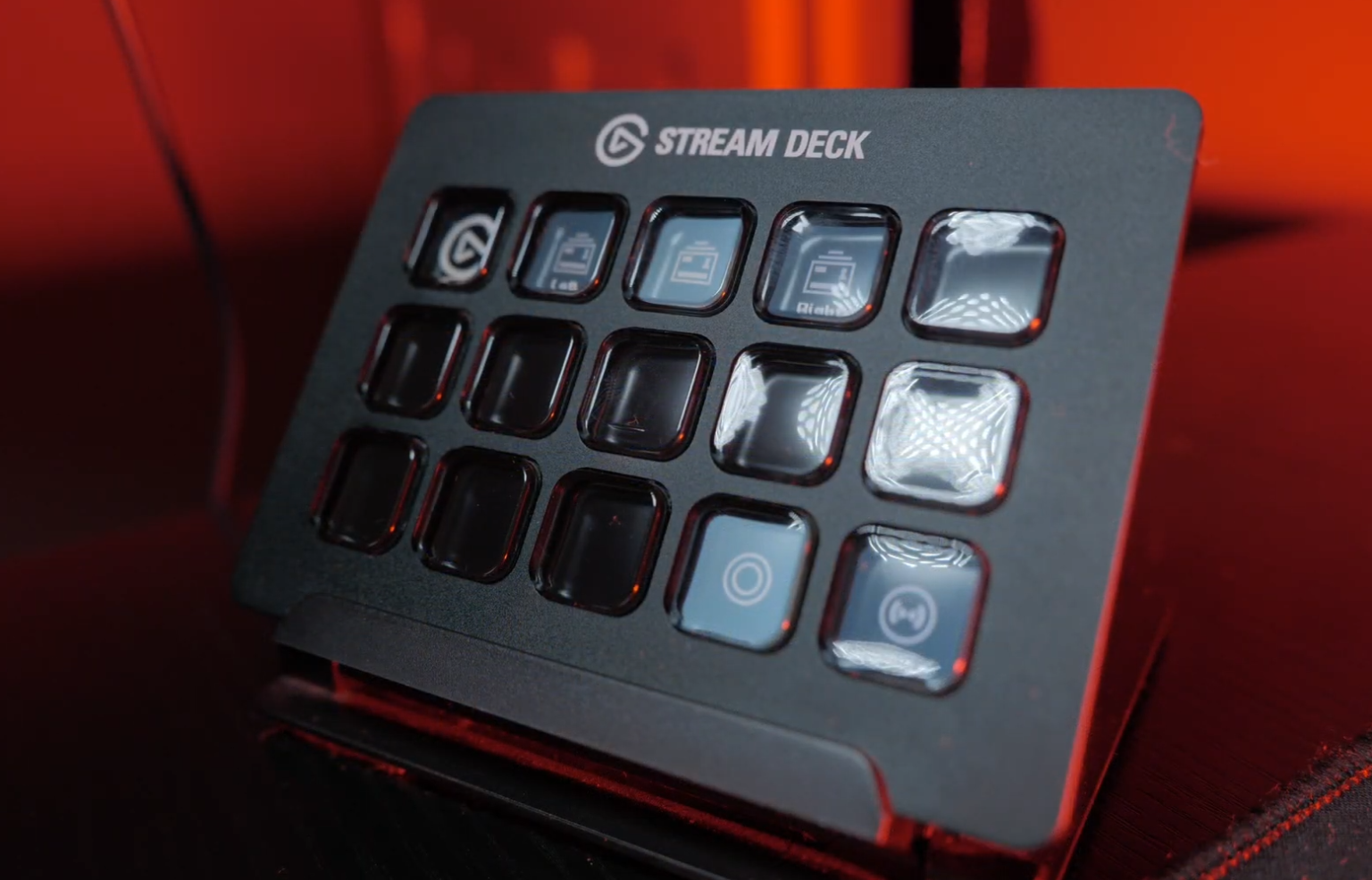 Hotkeys and Elgato Stream Deck - SDK Gaming